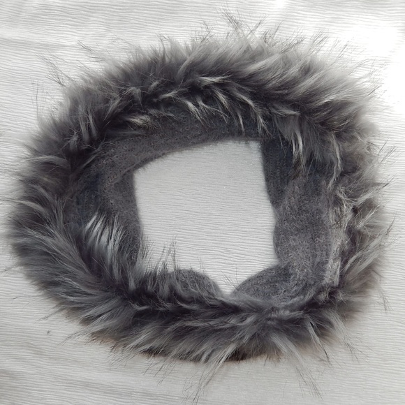 Accessories | Chunky Faux Fur Trimmed Knit Infinity Scarf | Poshmark
